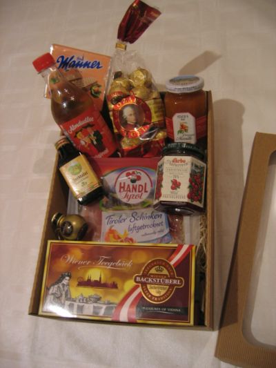 Gift Box Typical Austrian Specialties / Gift Boxes - OnlineFromAustria.com
